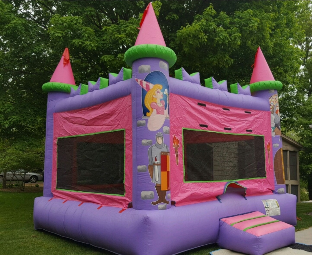 Princess Castle Moonwalk in Minnesota MN - FundaRental
